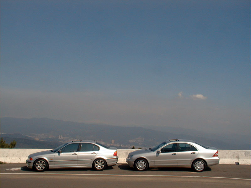 汽車線上：BMW 320i 對決M-BENZ C200